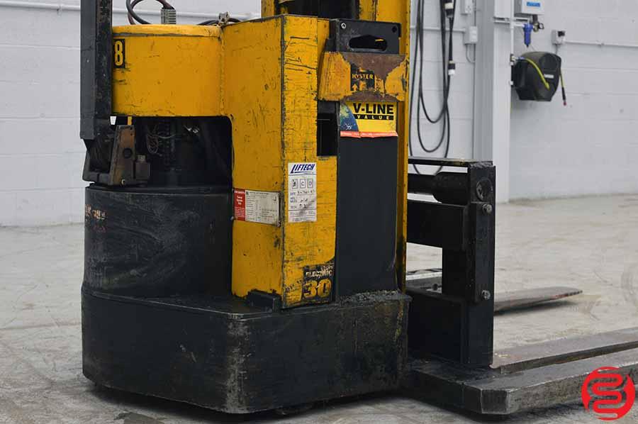 Lot #82: Hyster W30AA 3000 LB Lift Truck Straddle Stacker - WireBids
